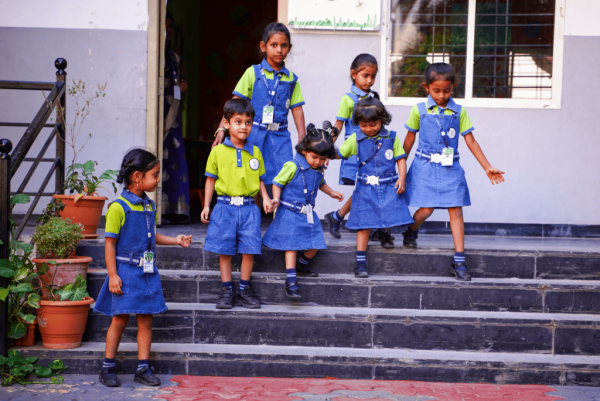 6 reasons why it is important to wear uniforms in school